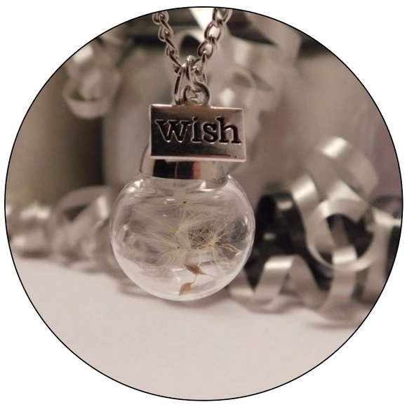 Private Label | Jewelry | Dandelion Necklace | Poshmark